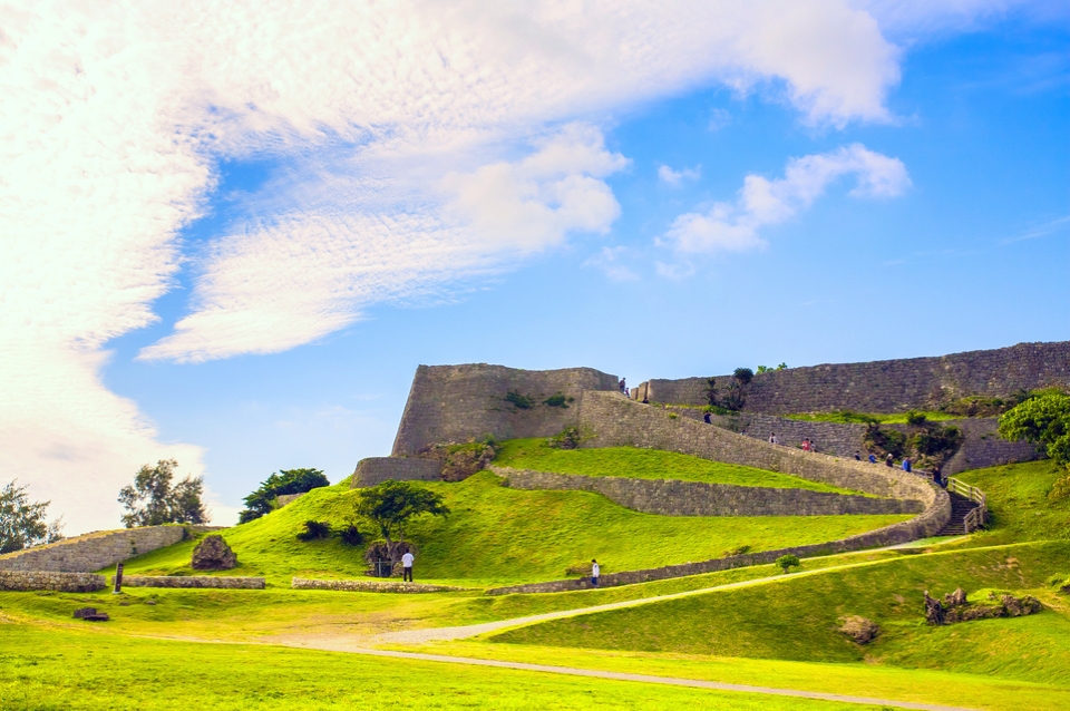 【スーパーサマーセールFINAL 2025】【オンライン予約限定】ジェットスター・ジャパンで行く！御菓子御殿などで使えるLeaLea eクーポン2枚付♪斬新な外観とコンパクトで快適な客室を備え ...