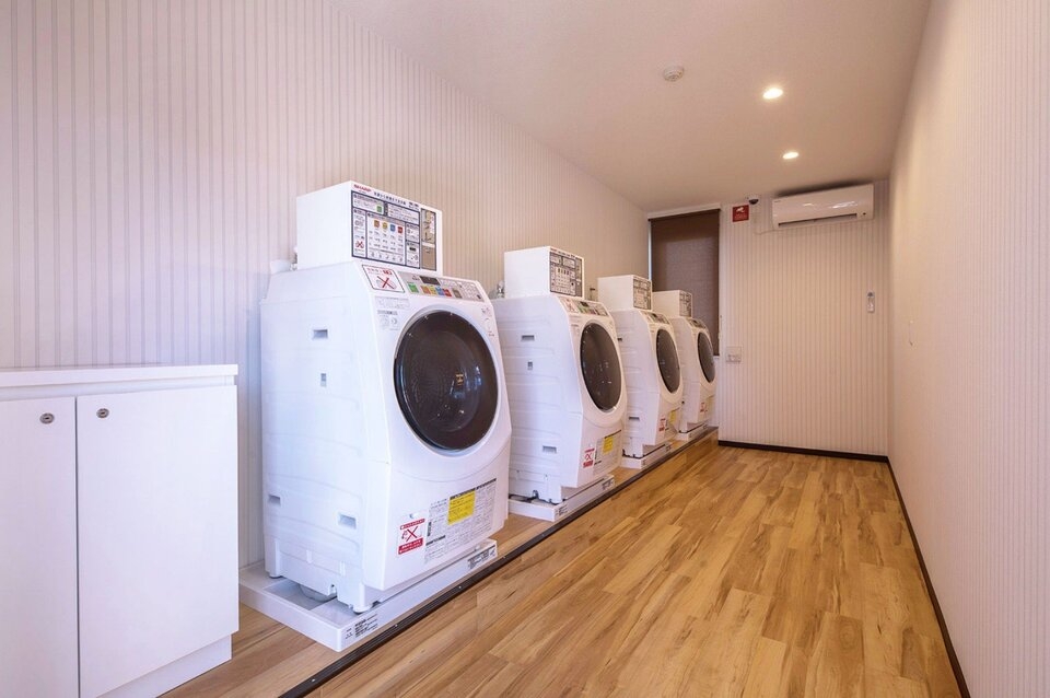 【スーパーサマーセールFINAL 2025】【オンライン予約限定】ジェットスター・ジャパンで行く！御菓子御殿などで使えるLeaLea eクーポン2枚付♪斬新な外観とコンパクトで快適な客室を備え ...