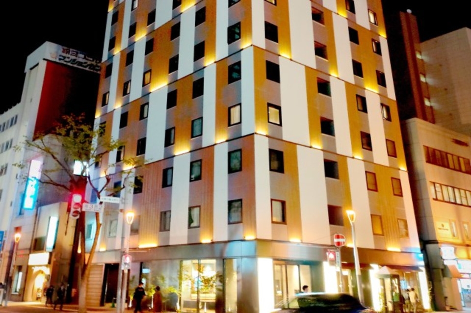 【オンライン予約限定】2026年3月出発まで掲載！ANA・AIRDOで行く！2名1室でこの価格！すすきの駅から徒歩約3分＆無料のウェルカム ...
