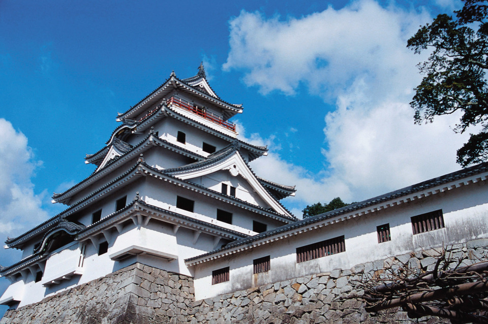 【2025年8月～12月出発】＜JAL限定便利用だからこの価格！＞滞在中レンタカーSクラス付♪九州各県から選べるホテル！ ドライブ九州 2日間【HIS東京発】