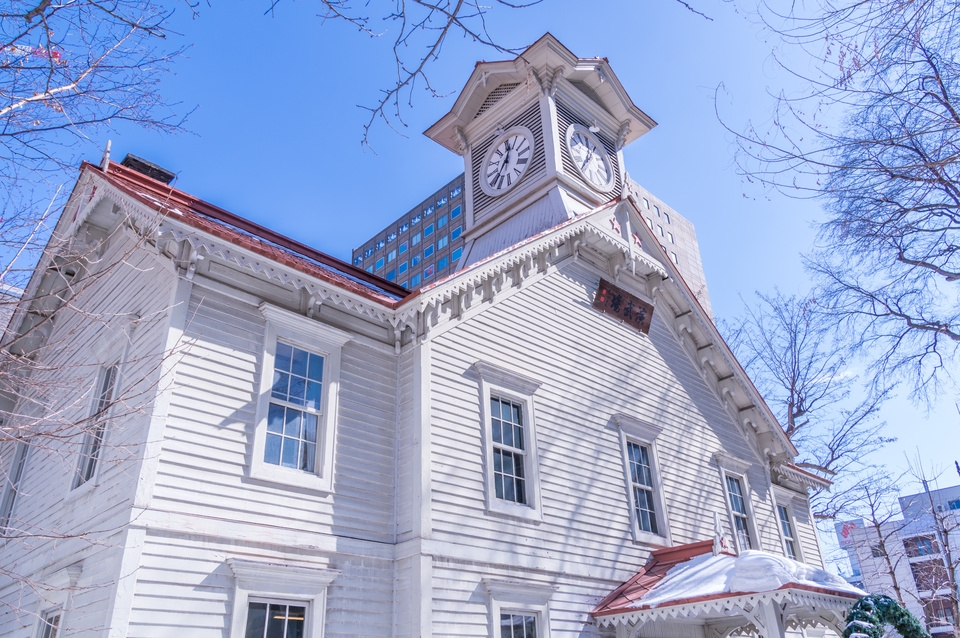 夜帰着便利用！大迫力の流氷砕氷船クルーズ「ガリンコ号III・IMERU」＆氷と光のファンタジー「層雲峡温泉氷瀑まつり」を両方楽しむ大満喫日帰りバスツアー付！札幌 4日間【HIS大阪発】